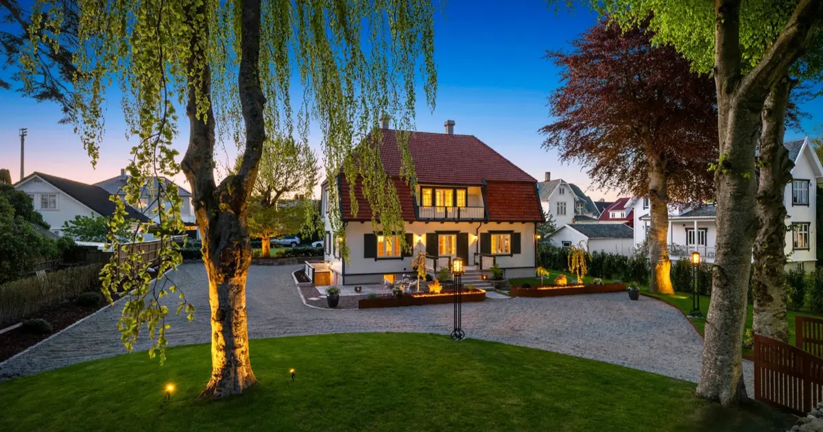Ærverdig jugend-villa, tegnet av arkitekt Erik Erga - More Estate