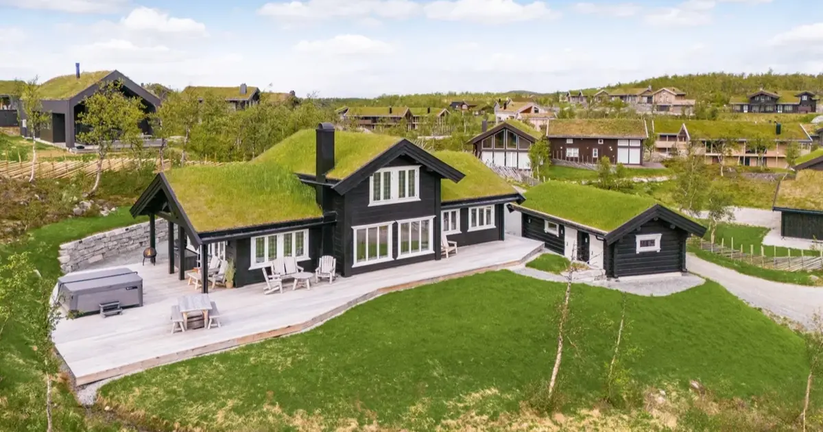Solrik hytte i naturskjønne omgivelser - More Estate